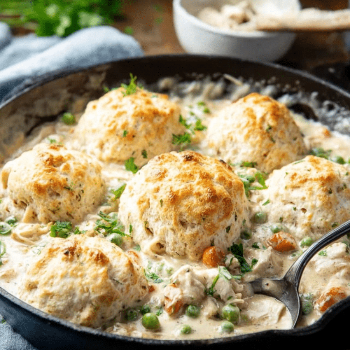 Country Chicken and Biscuits – A Comfort Food Classic Worth Making ...